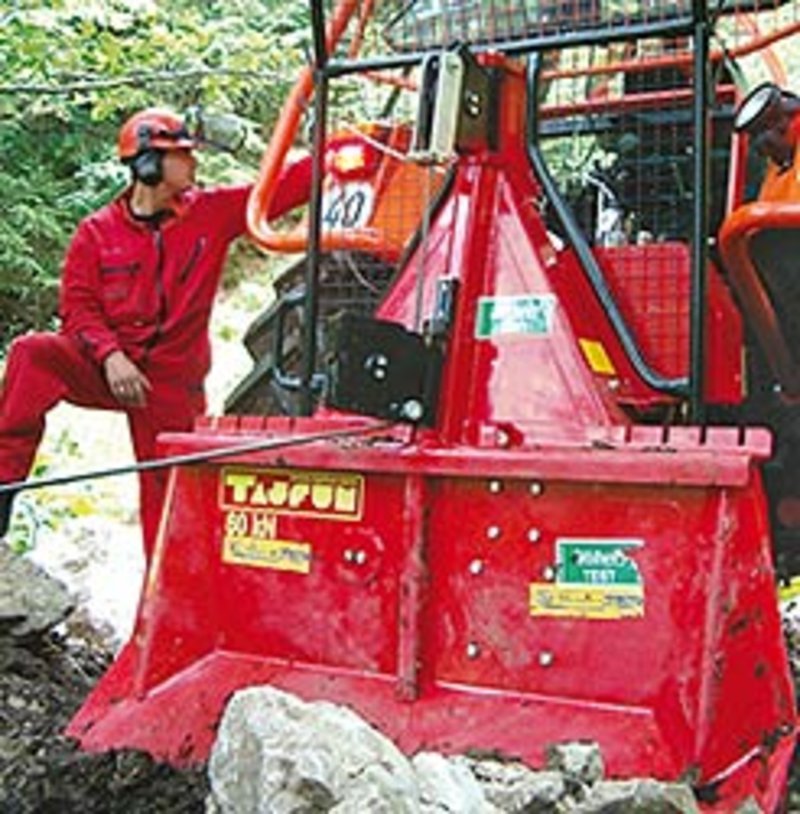 Seilwinden im Härtetest: Tajfun EGV 60 AHK - waldwissen.net